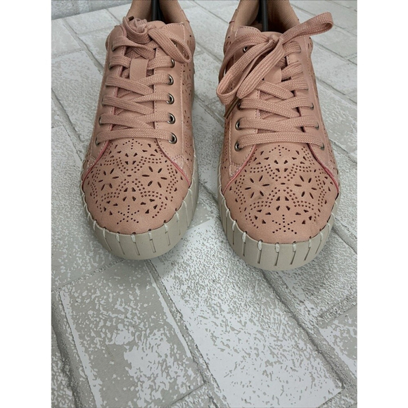 Easy Spirit | Shoes | Blush Reta Easy Spirit Sneakers Shoes Size 85 In ...